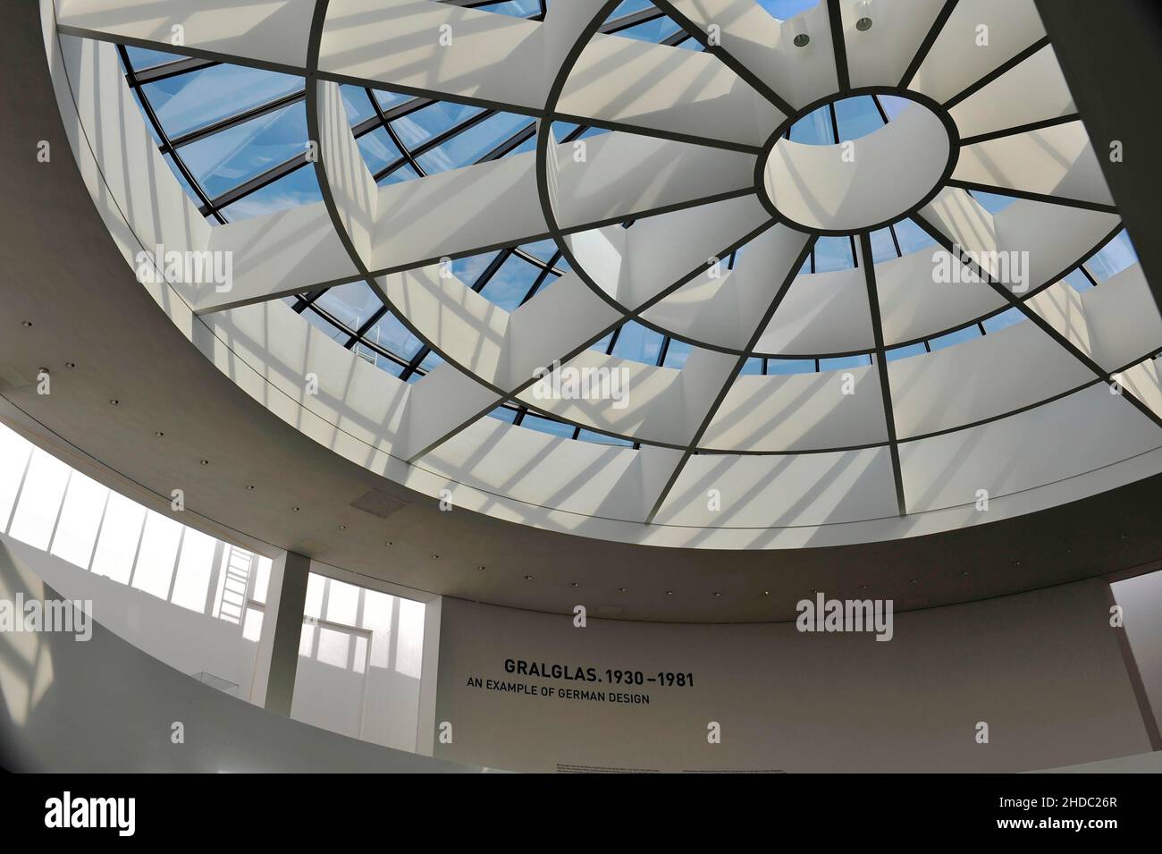 Upper floor with glass dome in Pinakothek der Moderne, top view ...