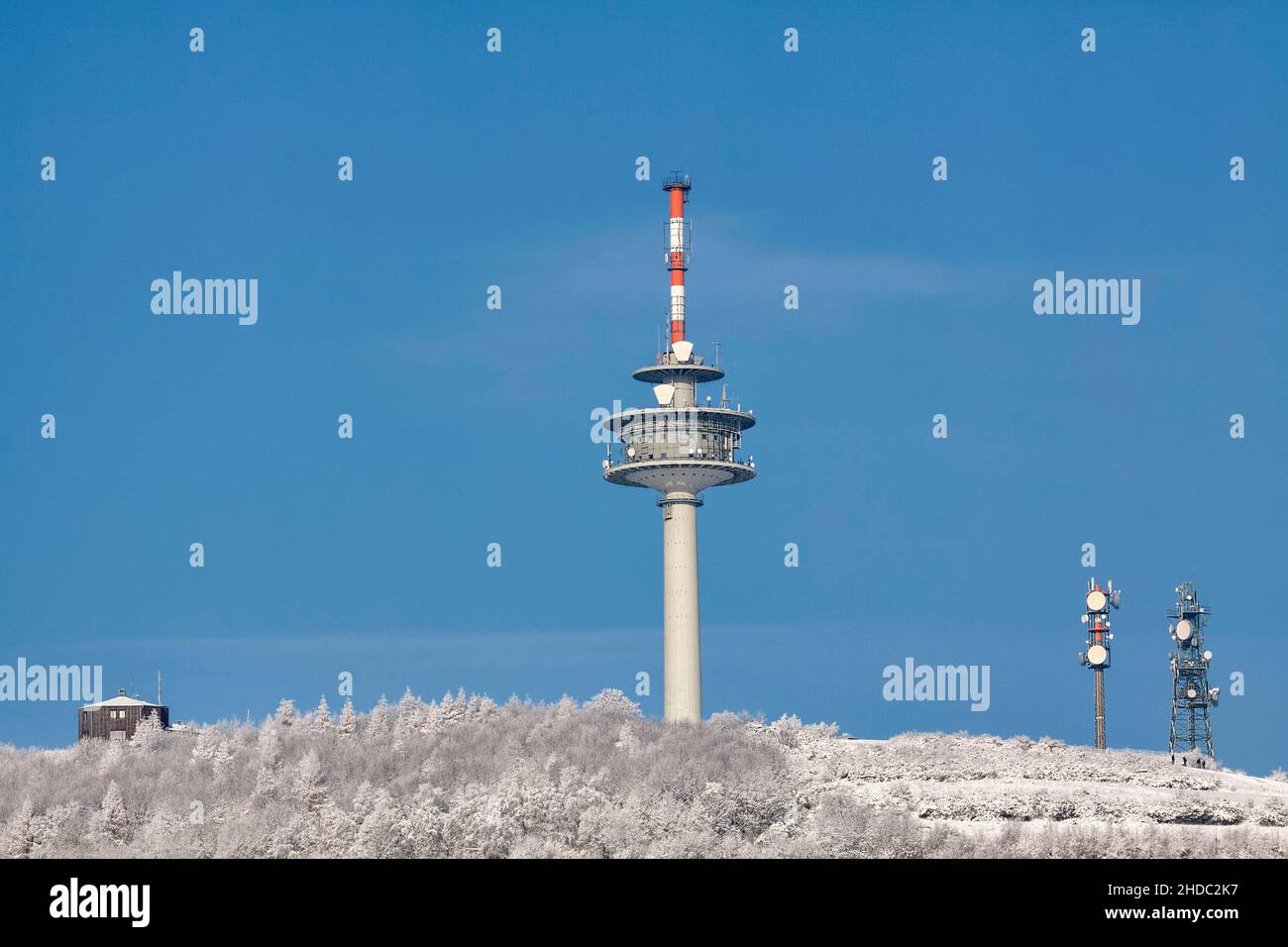 Transmission masts hi-res stock photography and images - Alamy