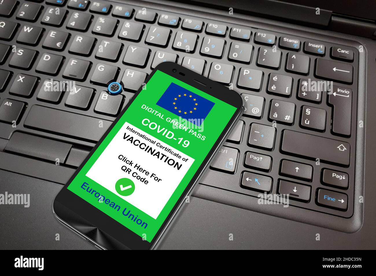 Covid-19 Green Pass. The digital green pass of the european union on ...