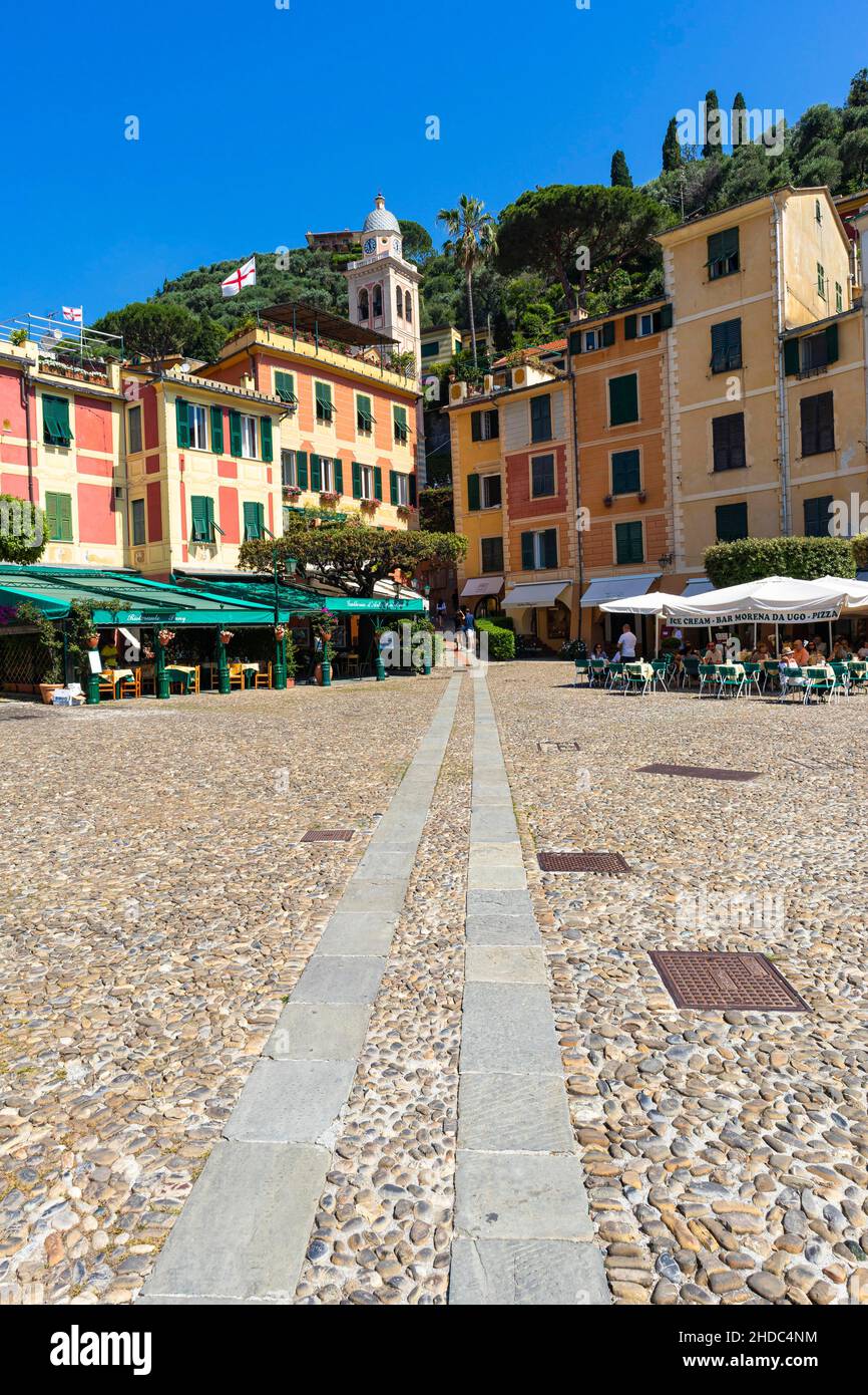 Pastel-coloured house facades at the harbour of Portofino, behind the ...