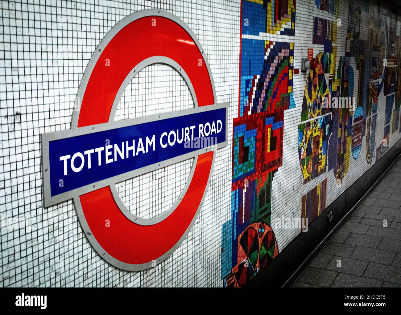 1980s signage hi-res stock photography and images - Alamy