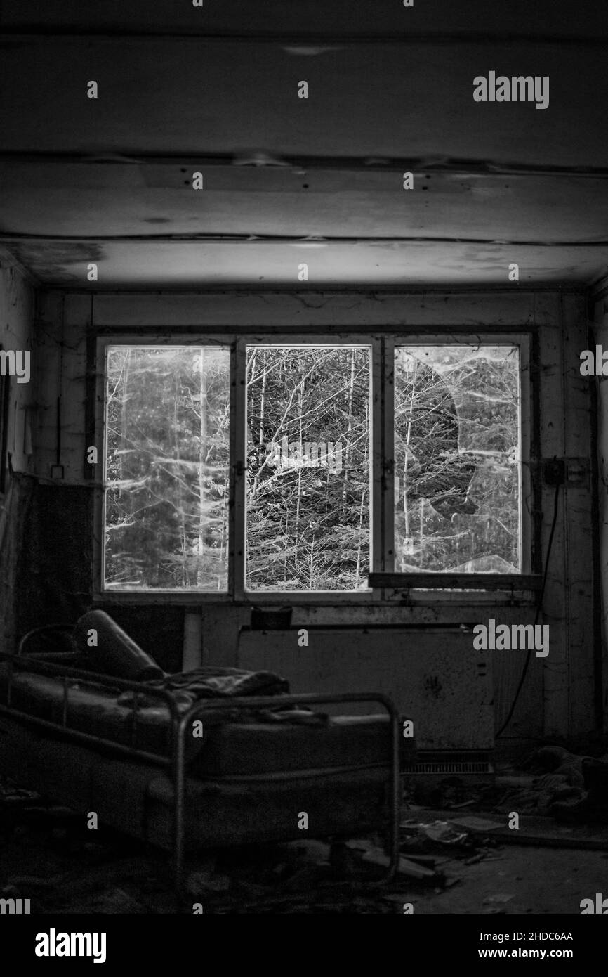 Broken bed hi-res stock photography and images - Alamy