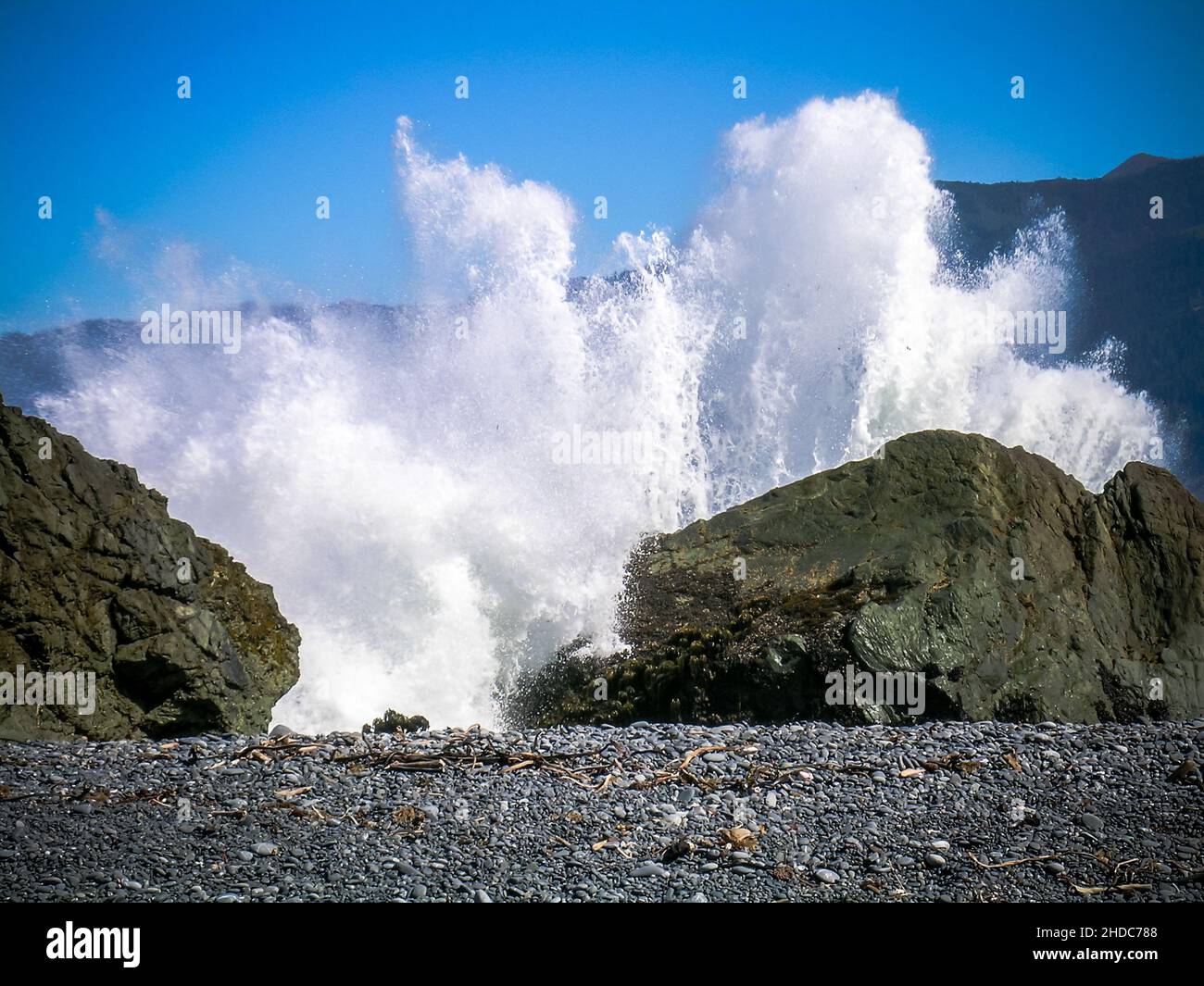 Serene crashing waves california beach hi-res stock photography and ...