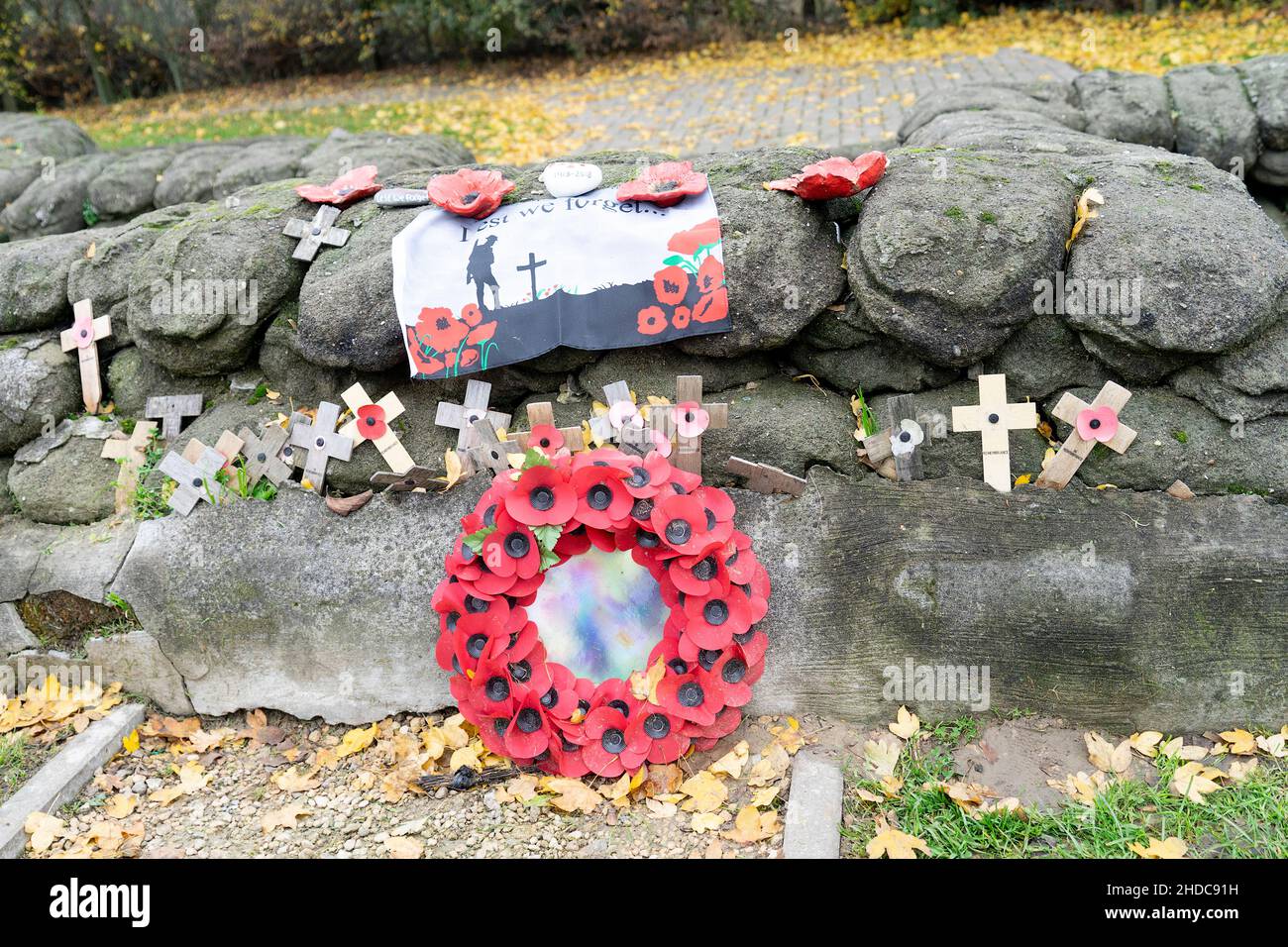 Lest we forget - Remembrance poppies and wreath symbol of the first ...