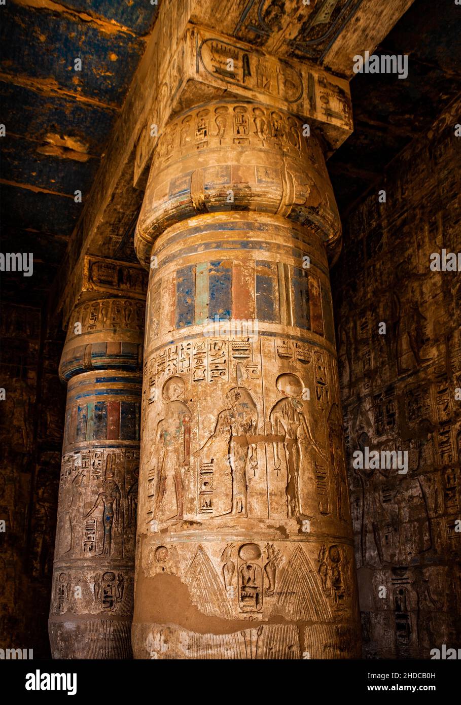 Reliefs on ceiling and columns hi-res stock photography and images - Alamy