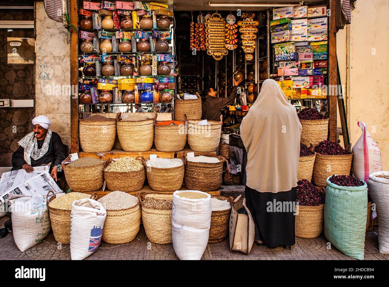 Spice trade, bazaar in the Old City, Luxor, Thebes, Egypt, Luxor ...