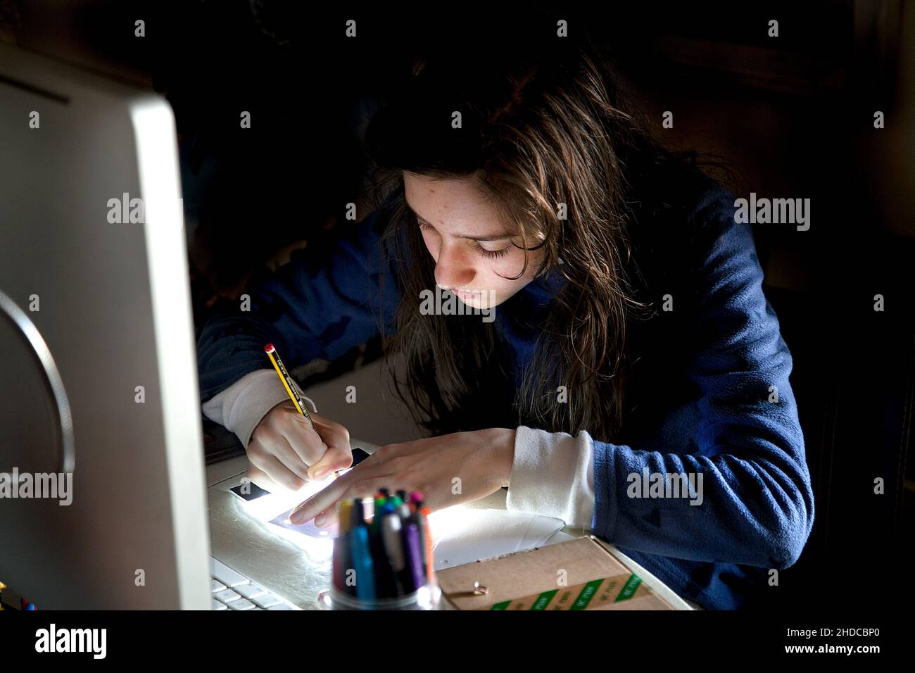 Teenager drawing hi-res stock photography and images - Alamy