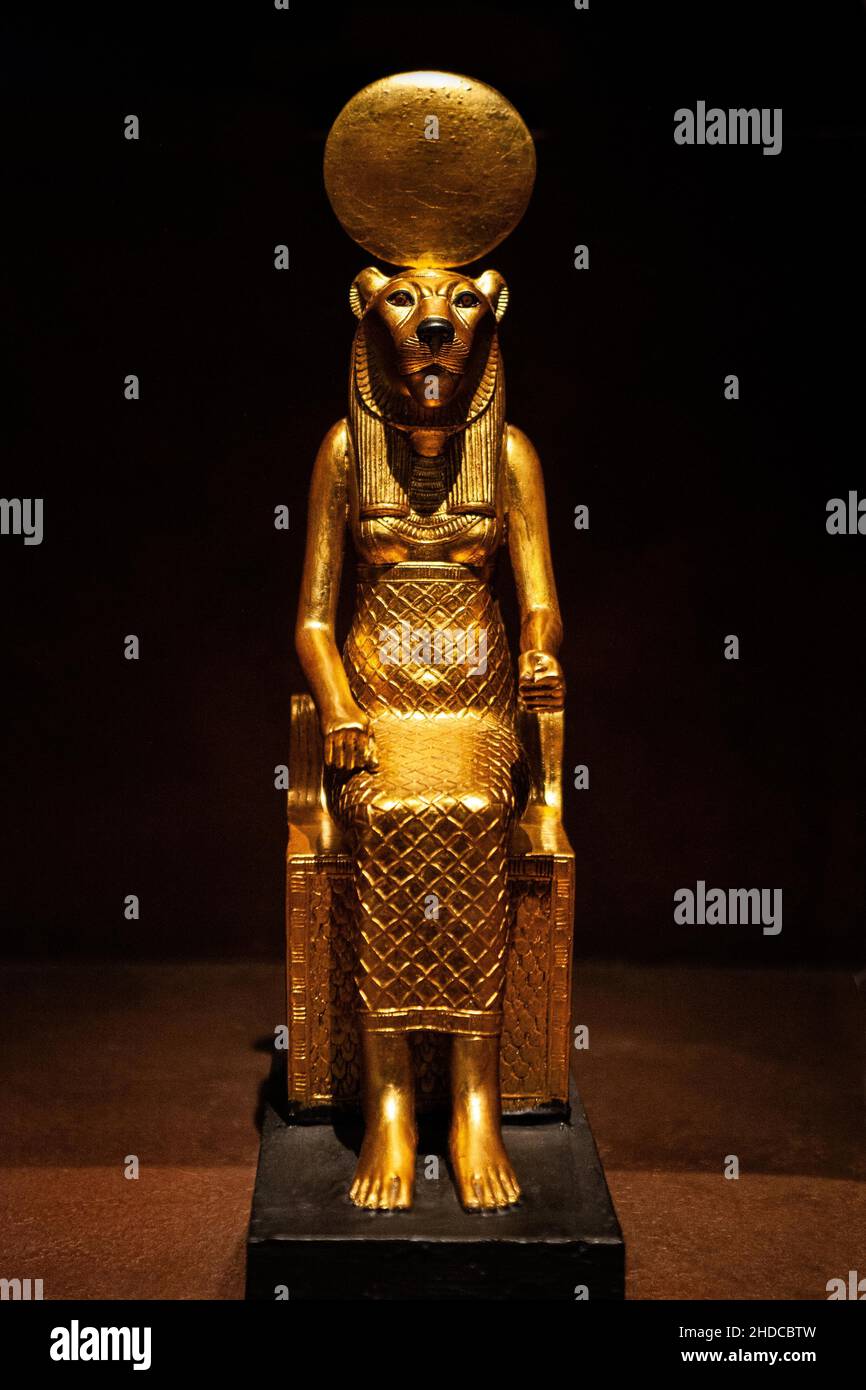 Figure Of The Enthroned Goddess Sakhmet Lady Of War And Disease Tutankhamuns Tomb Treasures