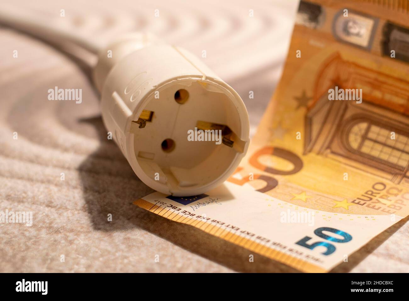 Electricity banknote hi-res stock photography and images - Alamy
