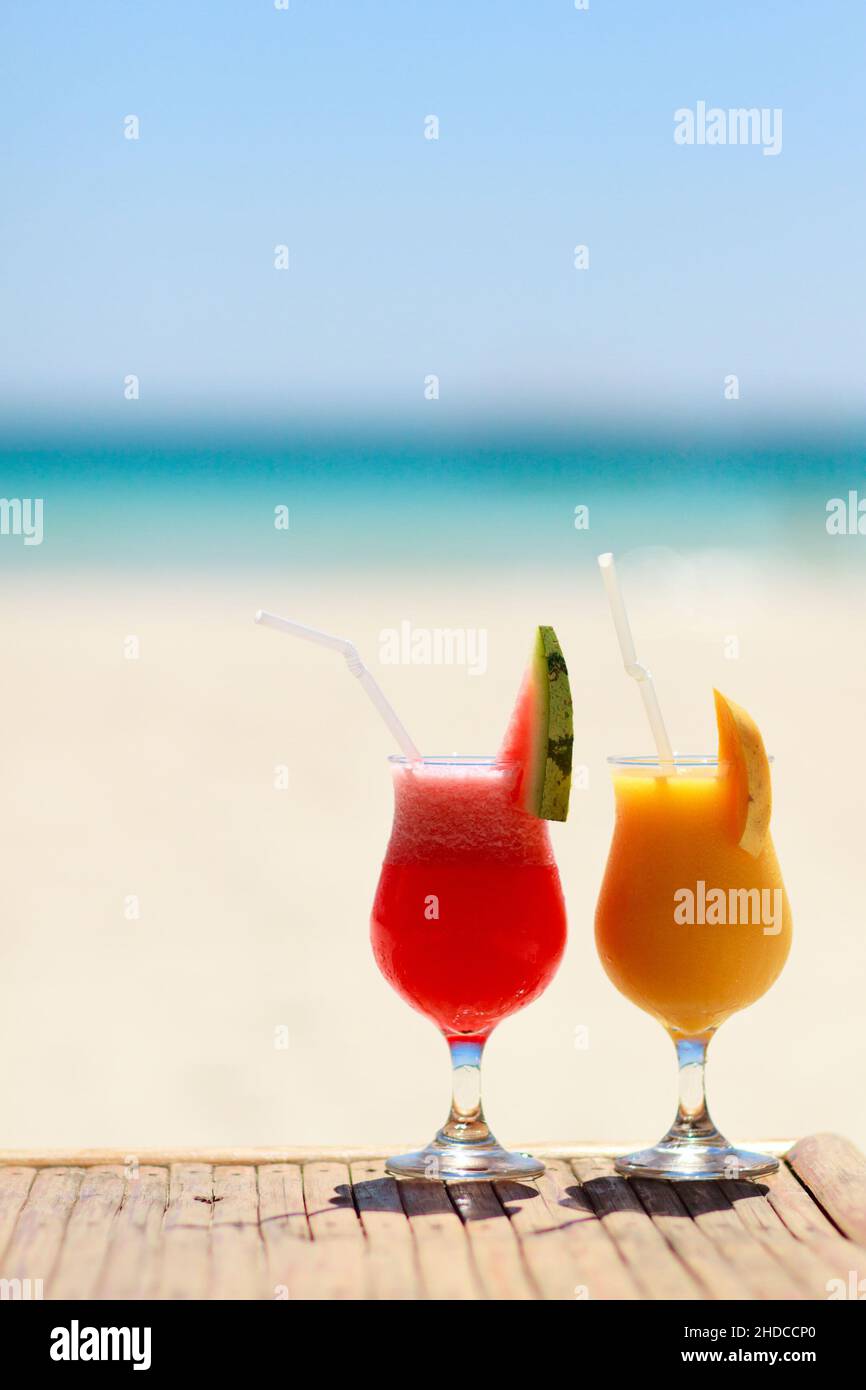 Boracay, Phillippinen, Insel, Cocktails am Strand Stock Photo - Alamy