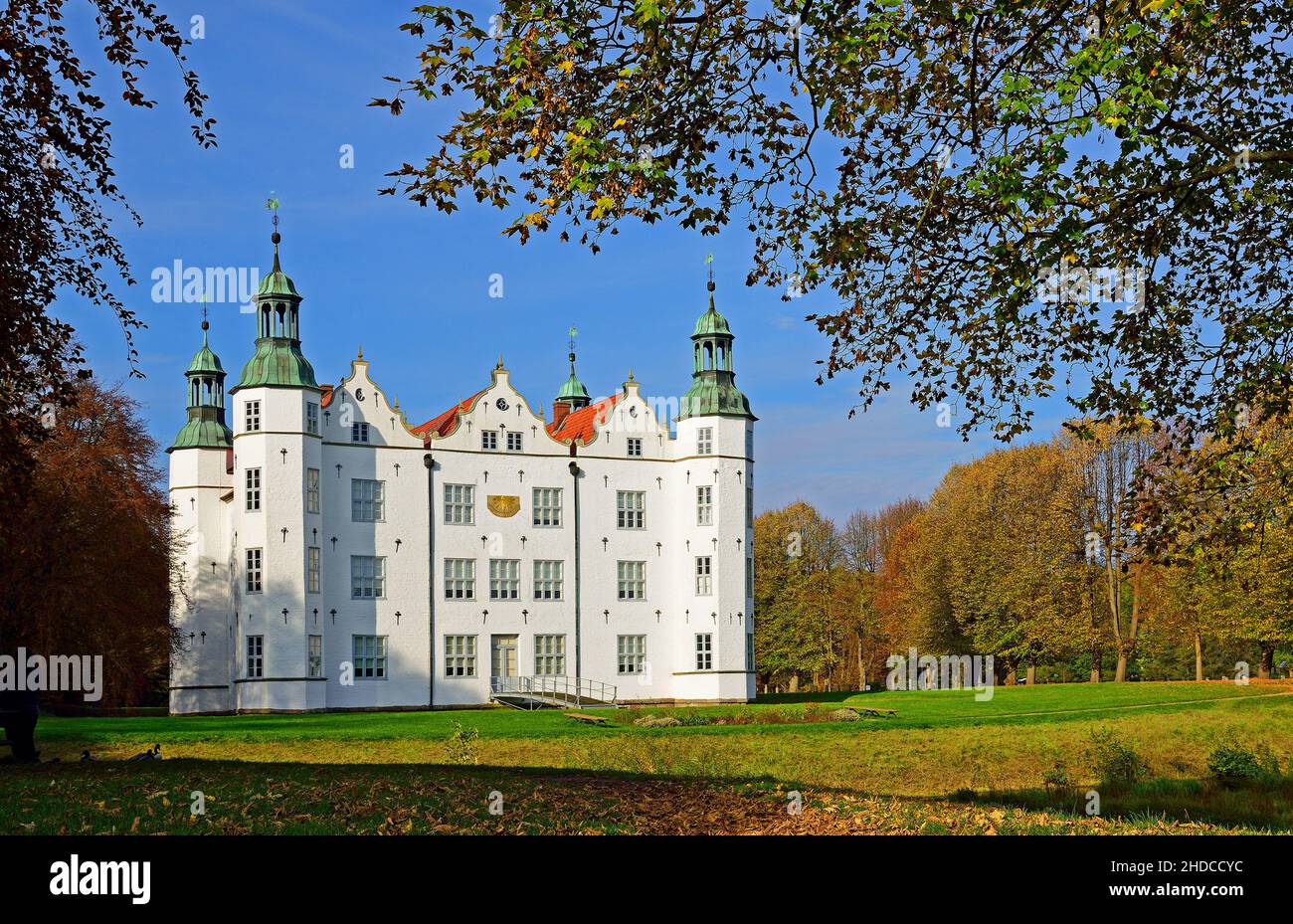 Wasserschloss ahrensburg hi-res stock photography and images - Alamy