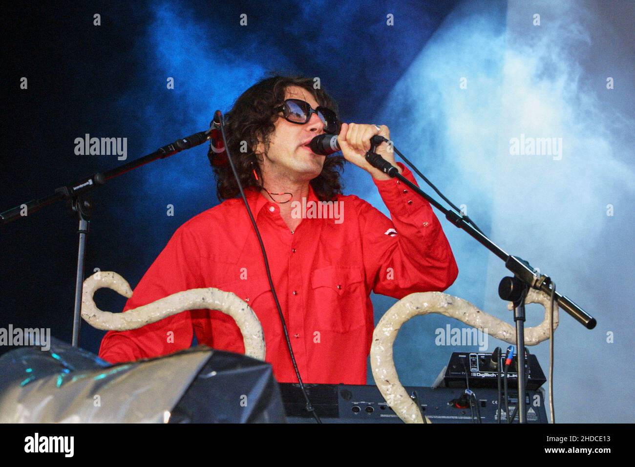 Gruff Rhys - Super Furry Animals, V2003, Hylands Park, Chelmsford ...