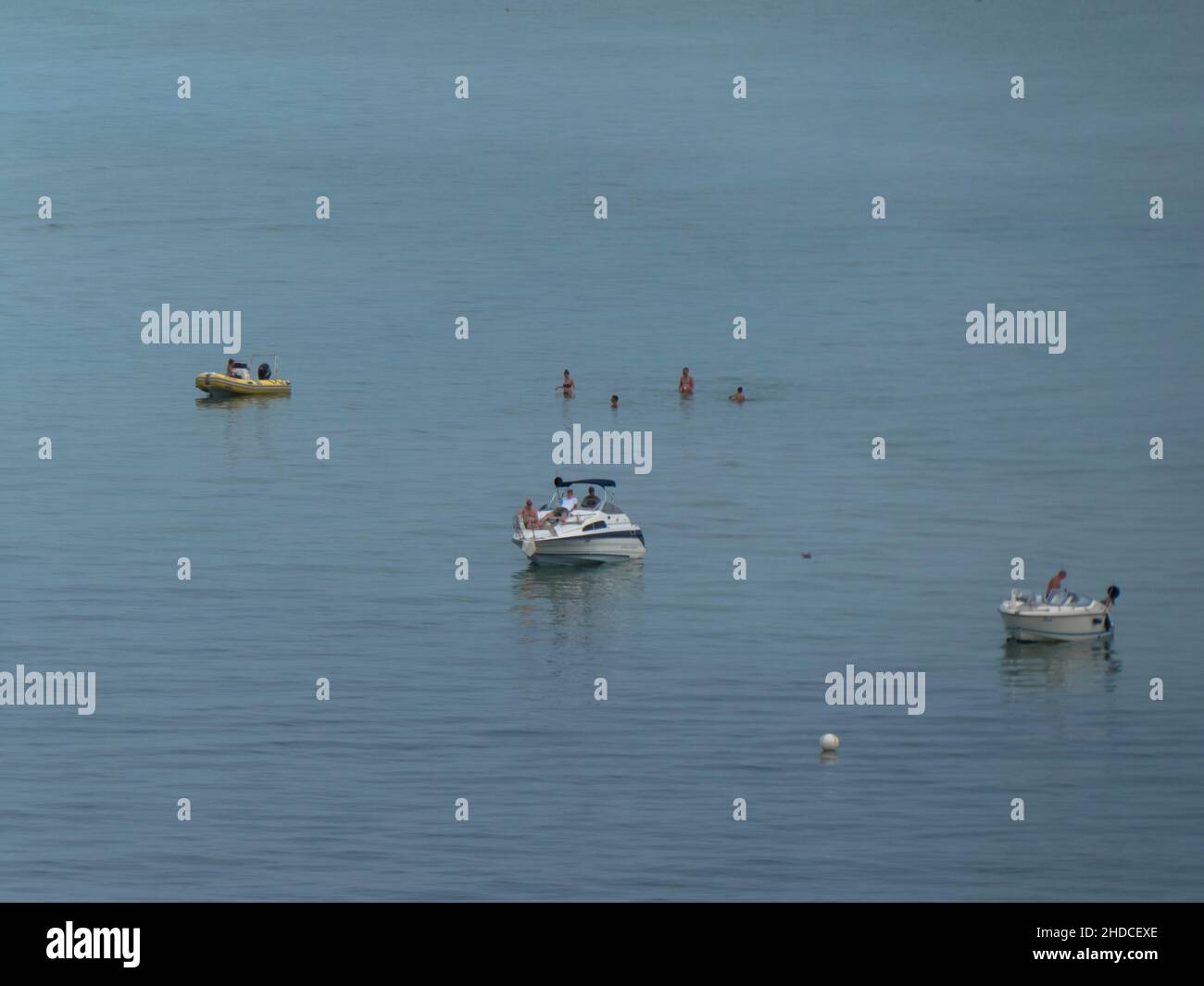 Menschen badende hi-res stock photography and images - Alamy