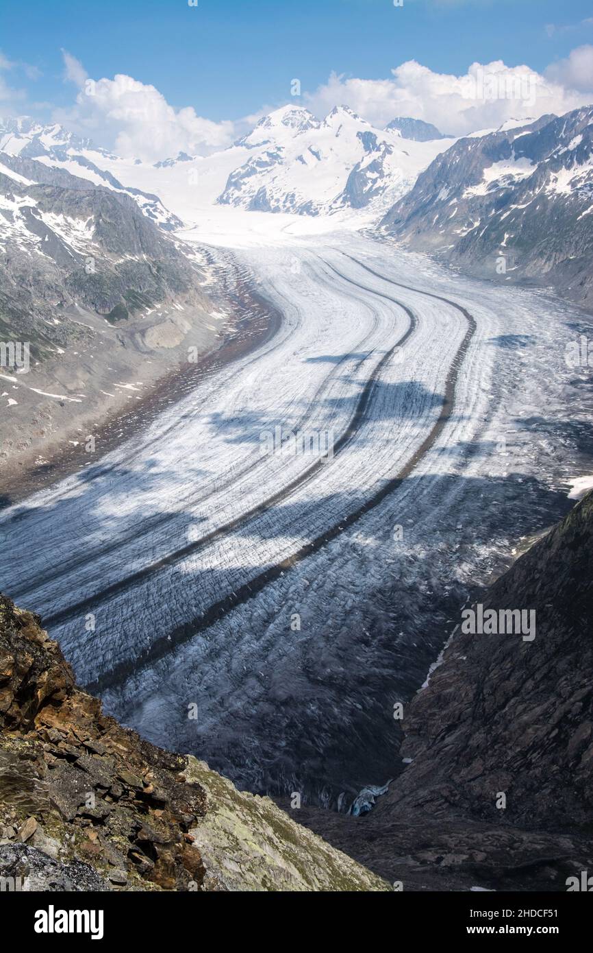 Der Grosse Aletschgletscher ist der flächenmässig grösste und längste ...
