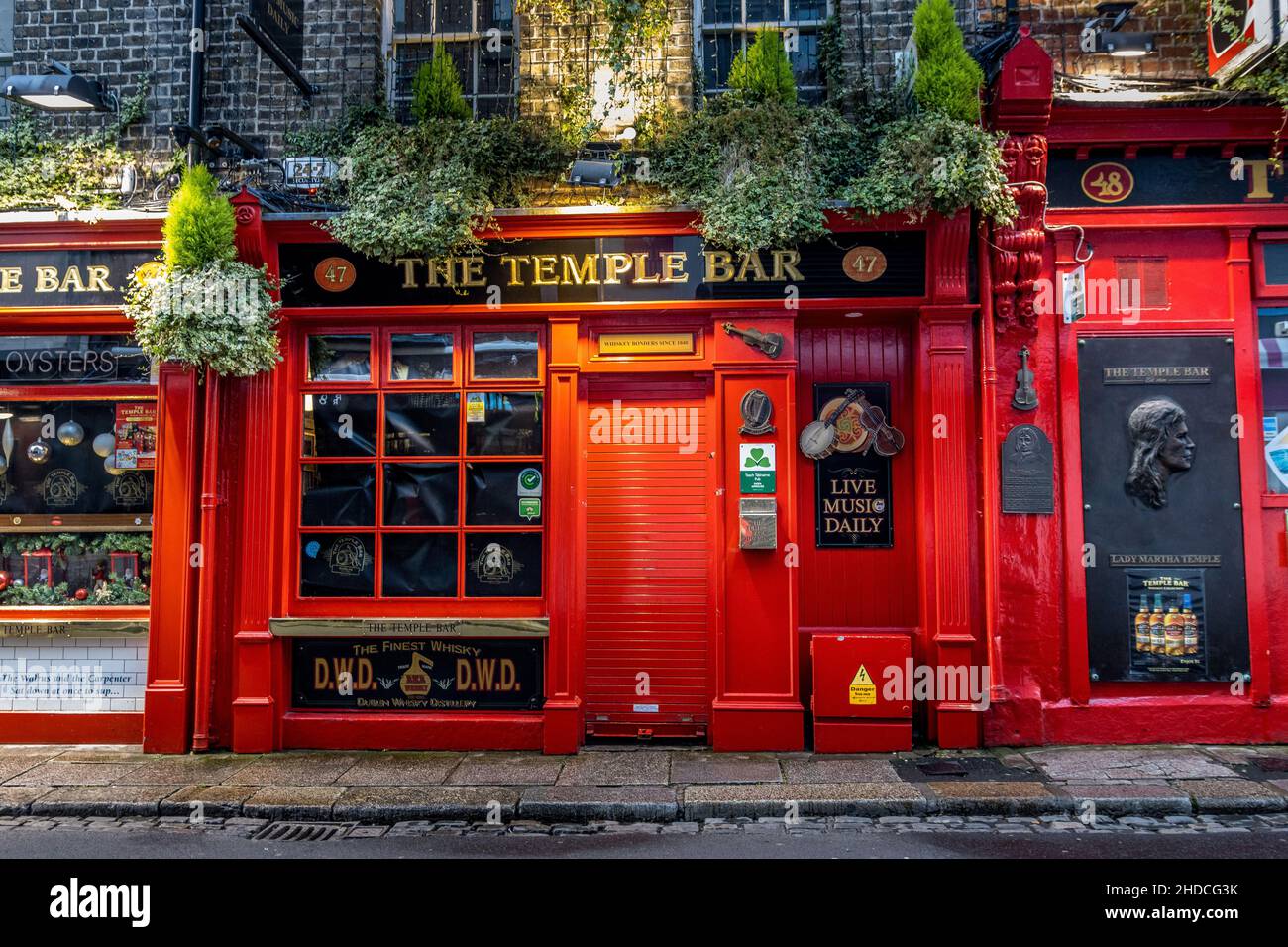 Temple bar district in dublin hi-res stock photography and images - Alamy
