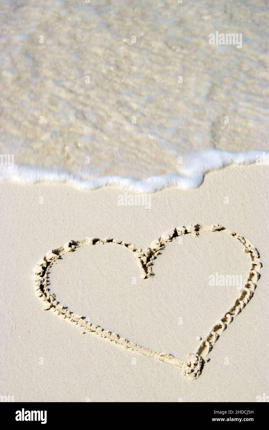 Herz am Strand, in den Sand gemalt, Liebe, Urlaub, Treue, Seychellen ...