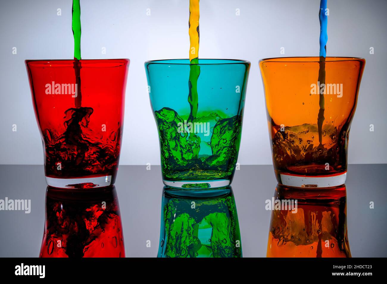 Pouring colors hi-res stock photography and images - Alamy