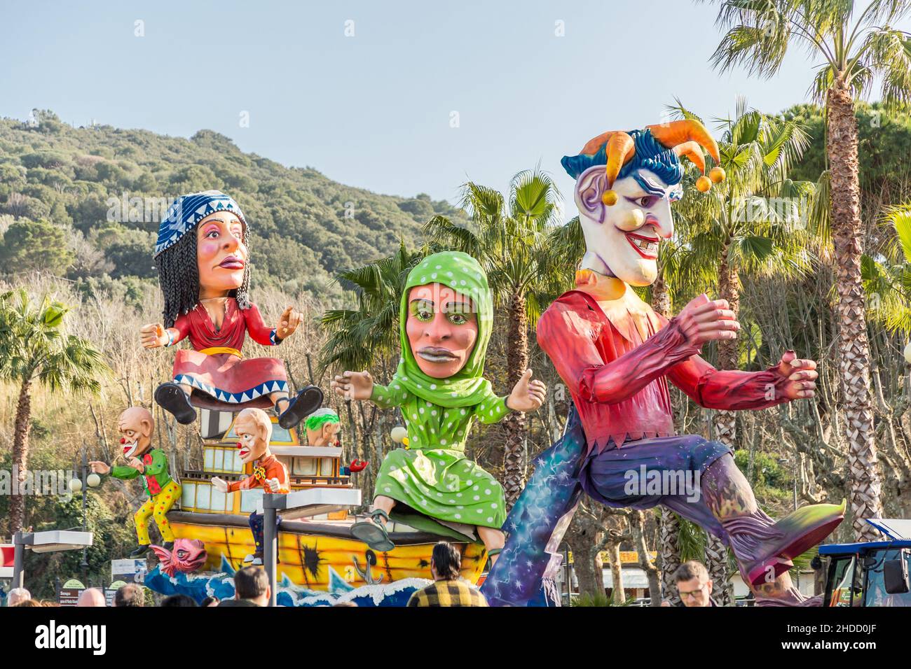 Carnival float paper mache characters hi-res stock photography and ...