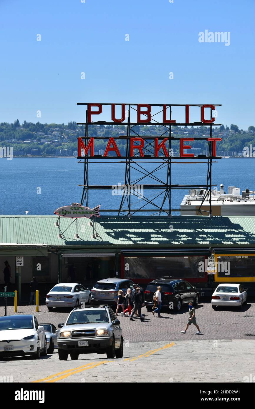 Seattle's iconic Pike Place Public Market above Alaskan Way, Seattle ...