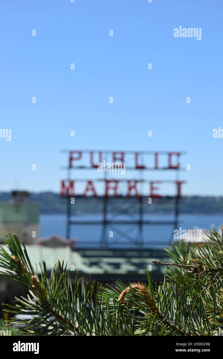 Seattle's iconic Pike Place Public Market above Alaskan Way, Seattle ...