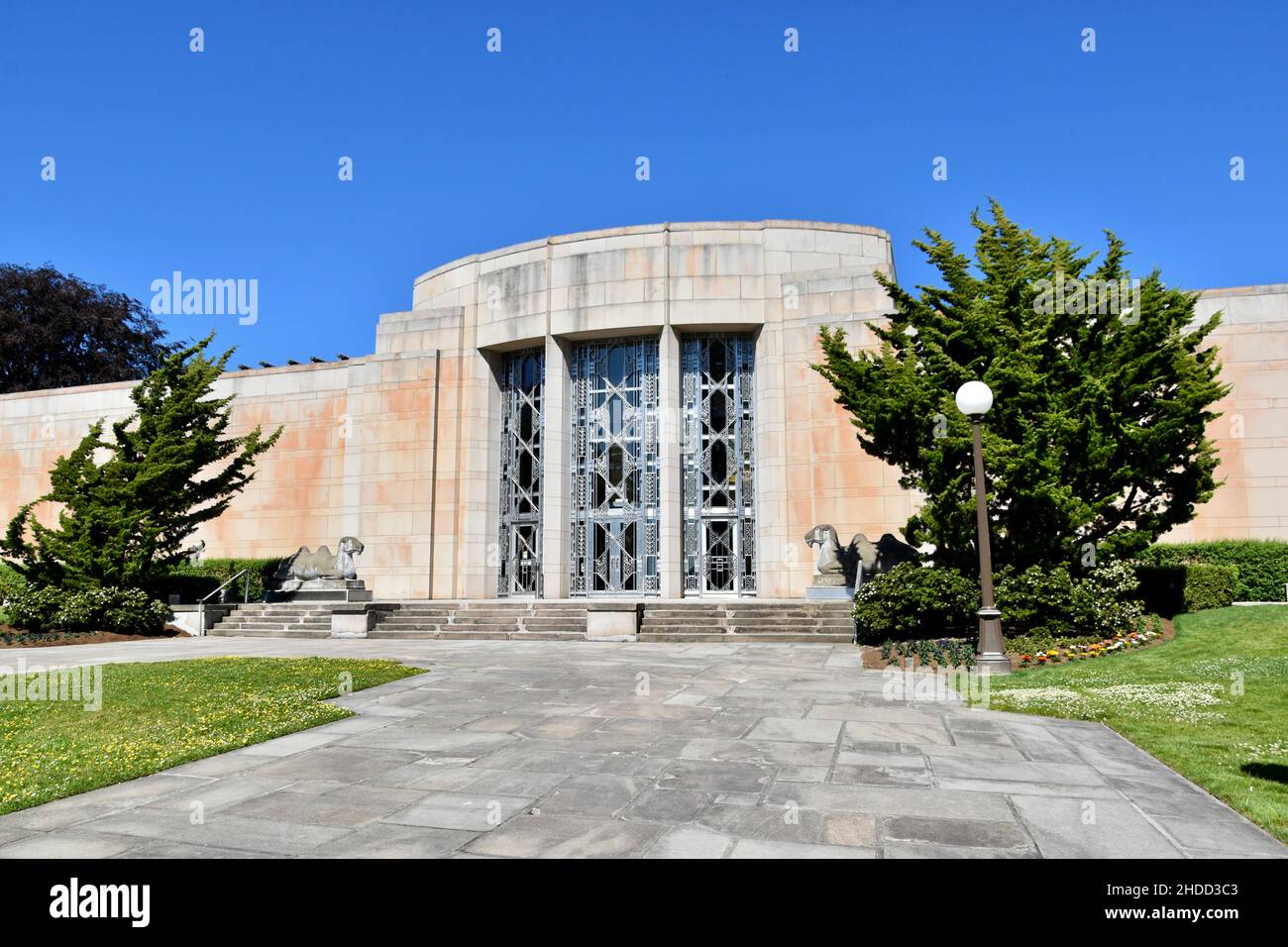 Volunteer Park in Seattle's Capitol Hill neighborhood featuring the ...