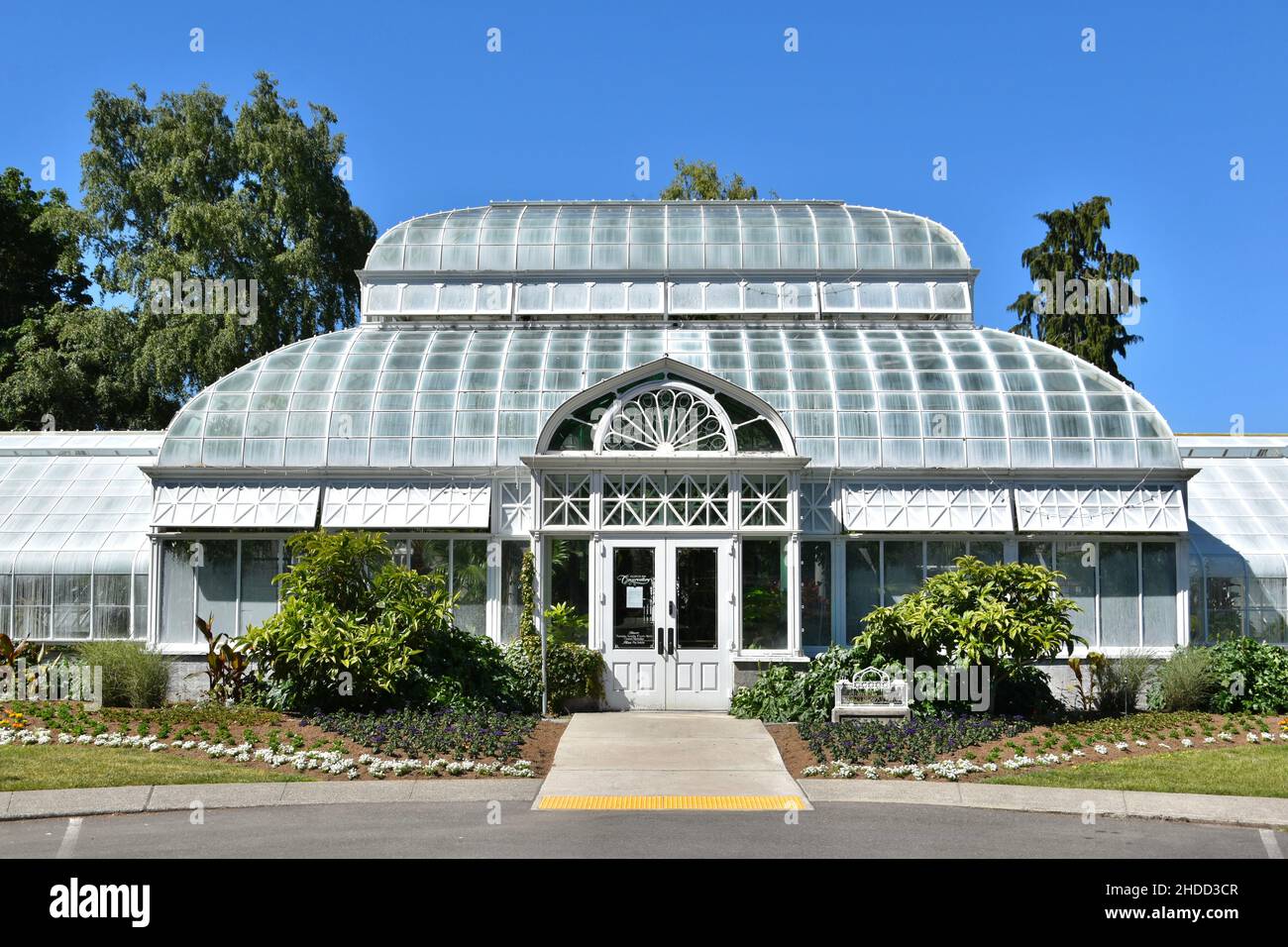 Volunteer Park in Seattle's Capitol Hill neighborhood featuring the ...