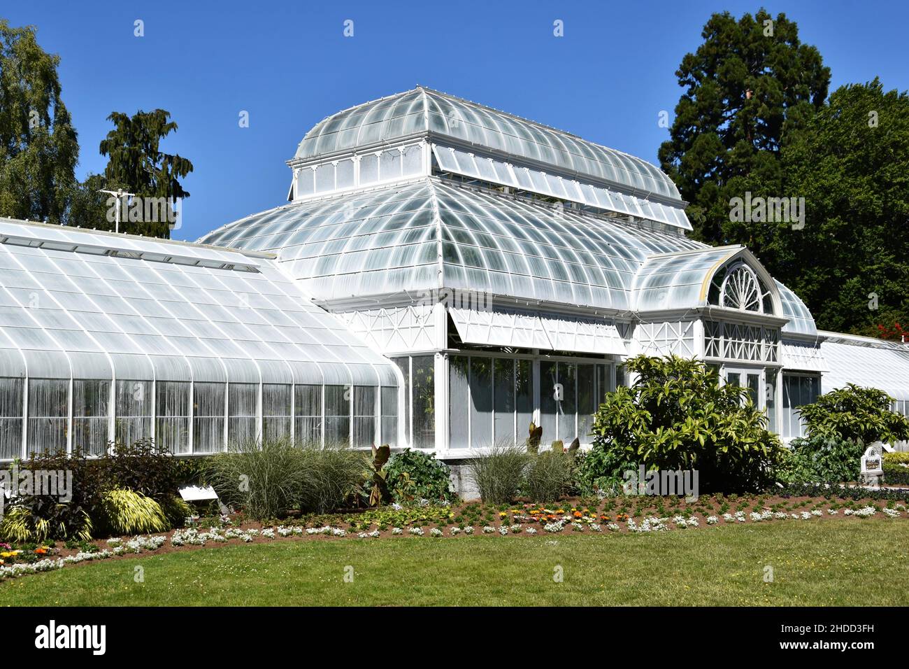 Volunteer Park in Seattle's Capitol Hill neighborhood featuring the ...
