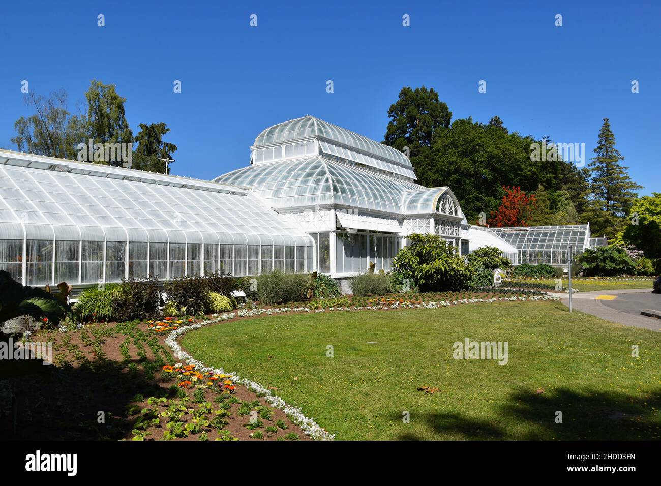 Volunteer Park in Seattle's Capitol Hill neighborhood featuring the ...