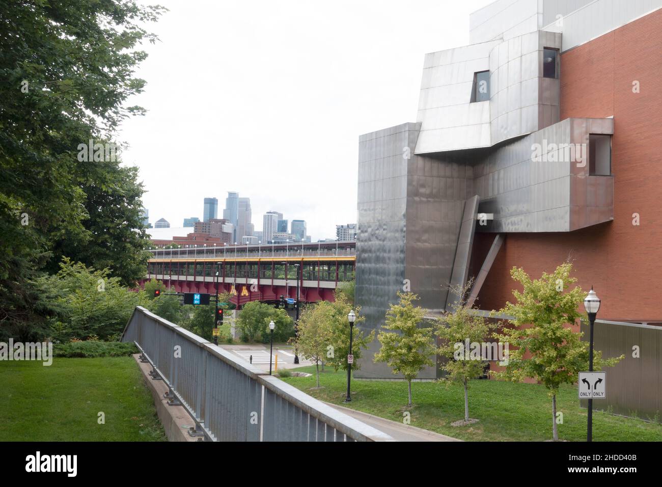 Minneapolis skyline, Washington Avenue Bridge and side of the Weisman ...