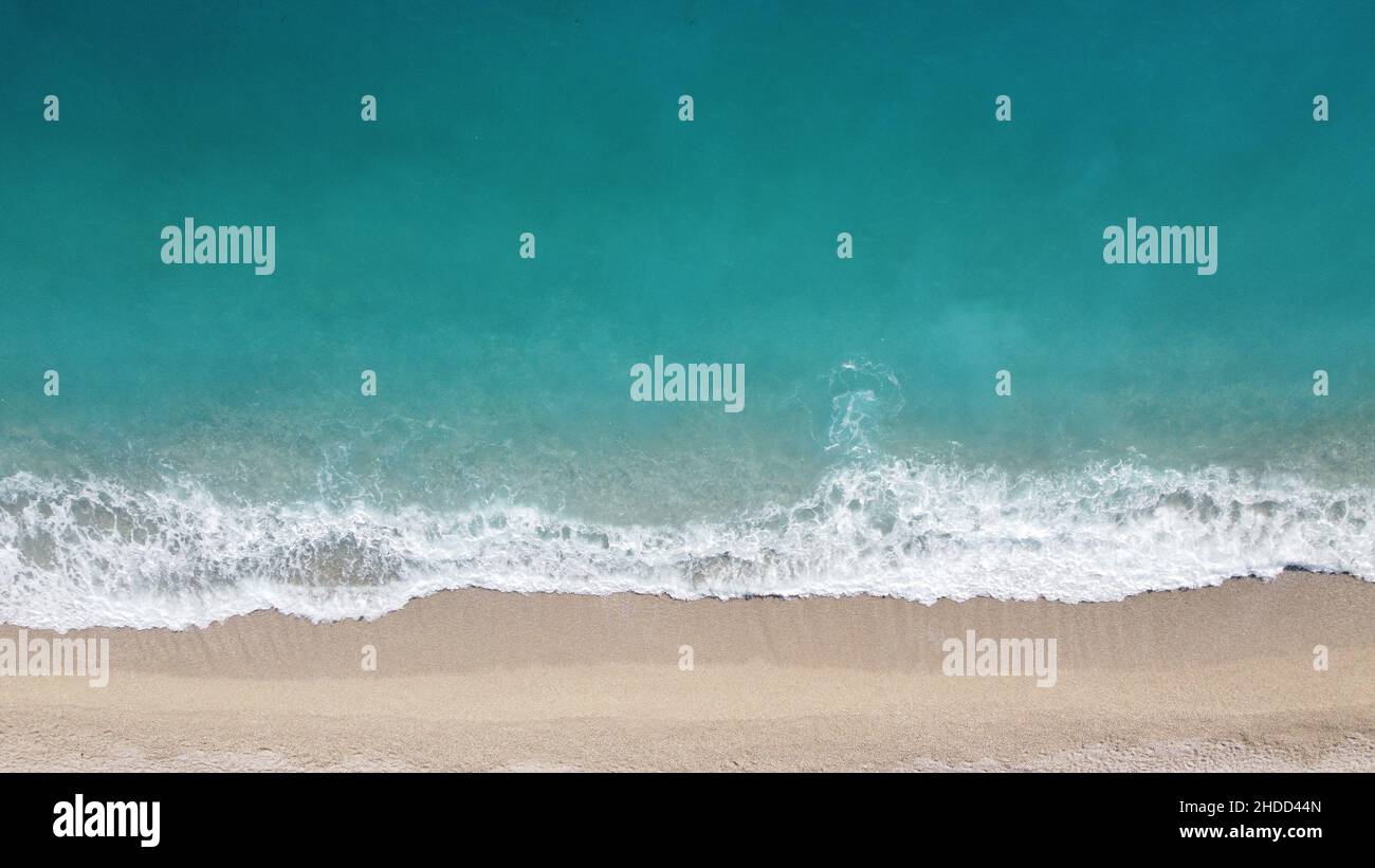 Waving ocean hi-res stock photography and images - Alamy