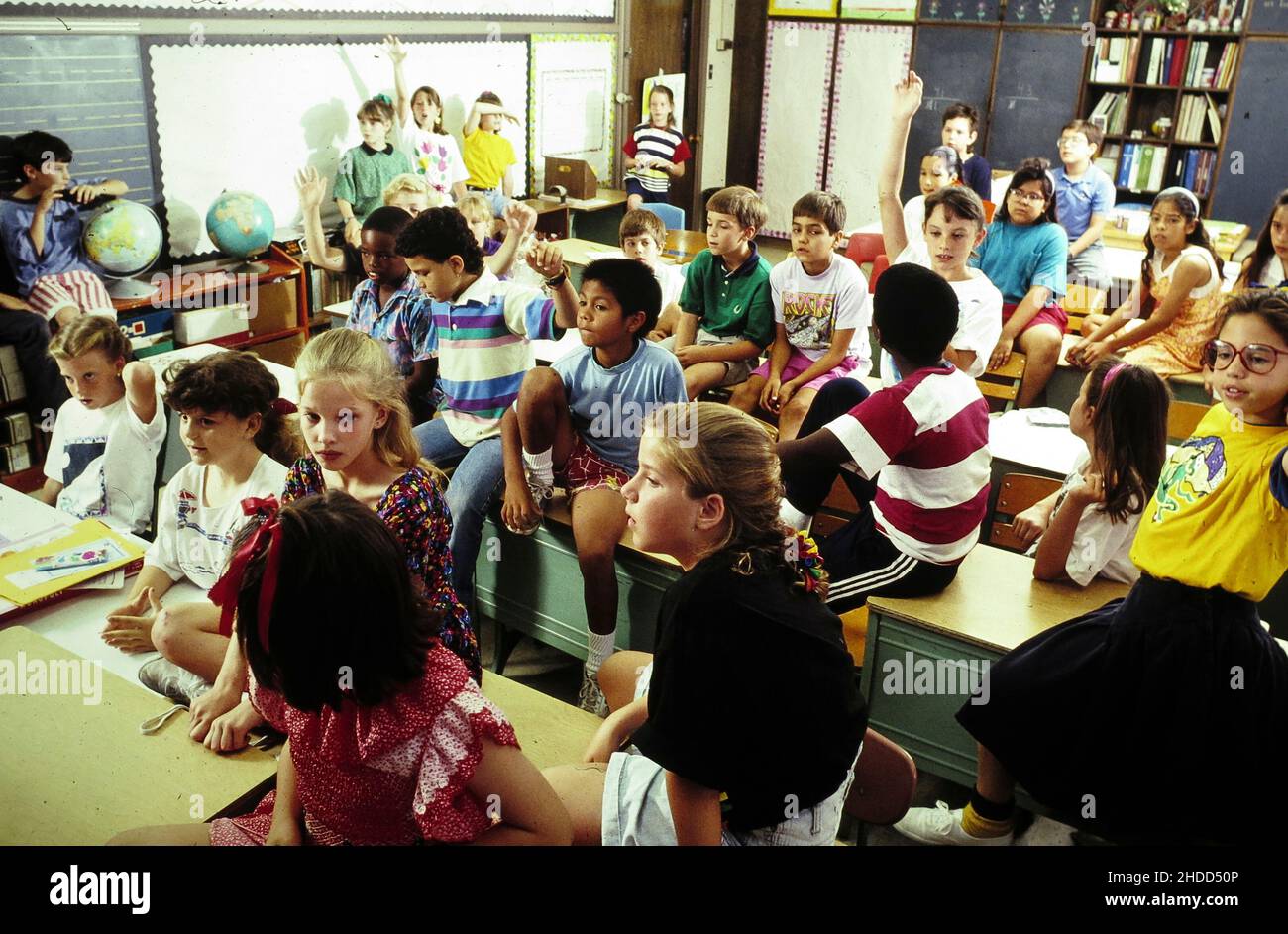 Overcrowded American Classrooms Overcrowded American Classrooms