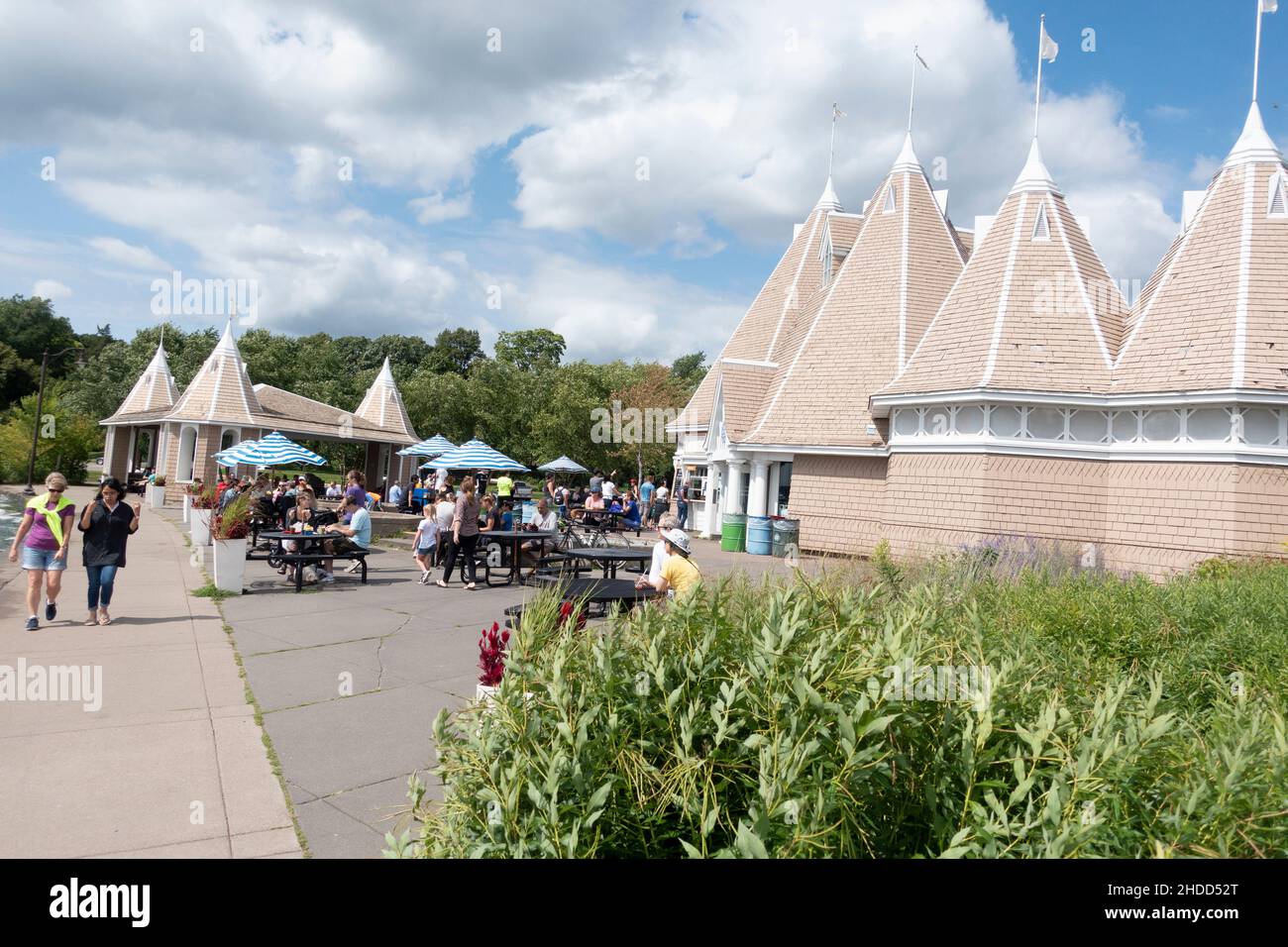 Lake Harriet Bandshell and Pavilion Park area with outdoor dining ...