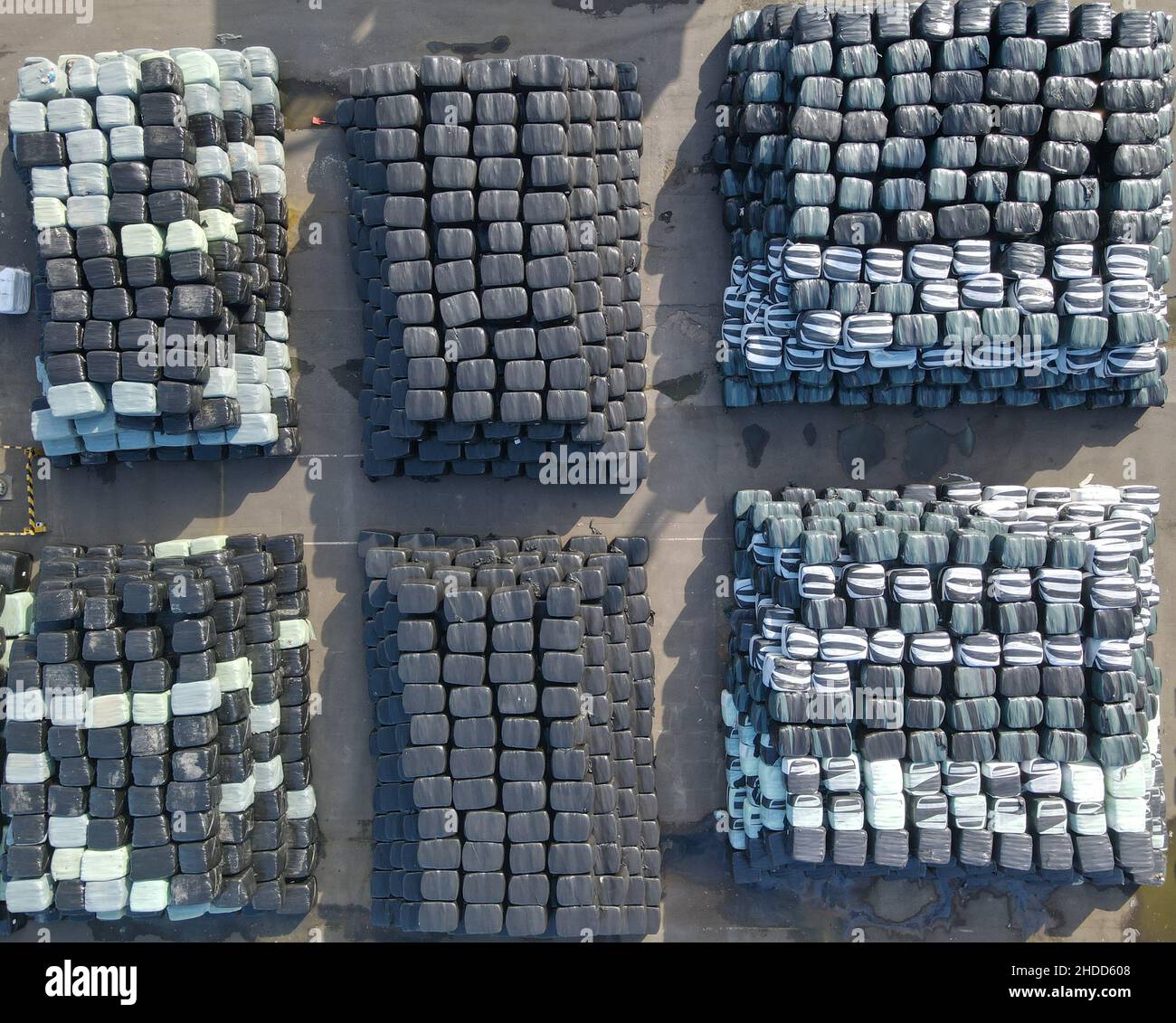 Cargo bales High Resolution Stock Photography and Images - Alamy