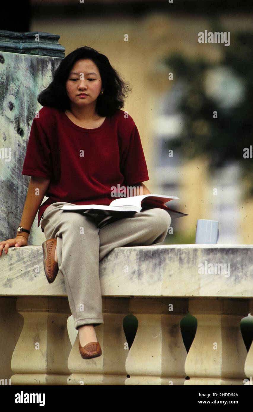 The mall area hi-res stock photography and images - Alamy