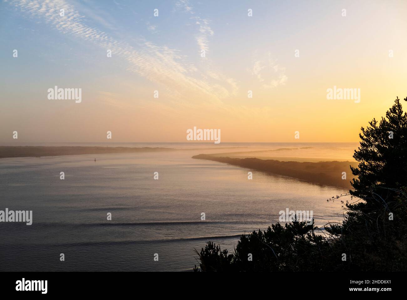 Sunset over Pacific Ocean & Yaquina Bay; south of Newport; Oregon; USA ...