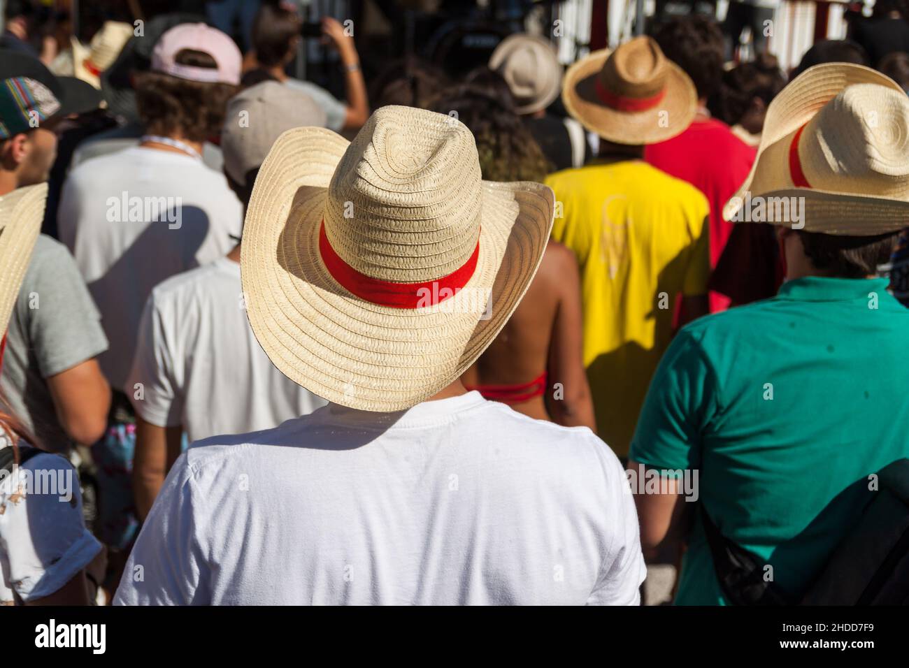 Friends at outdoor concert hi-res stock photography and images - Alamy