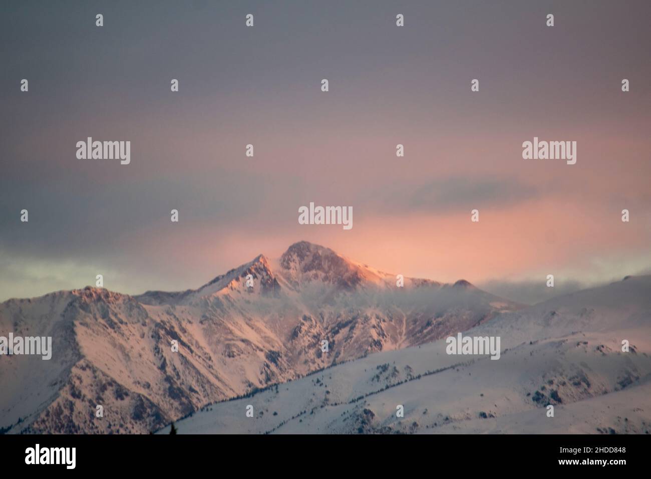 The Eastern Sierra peaks above Bishop, Inyo County, CA, USA light up ...