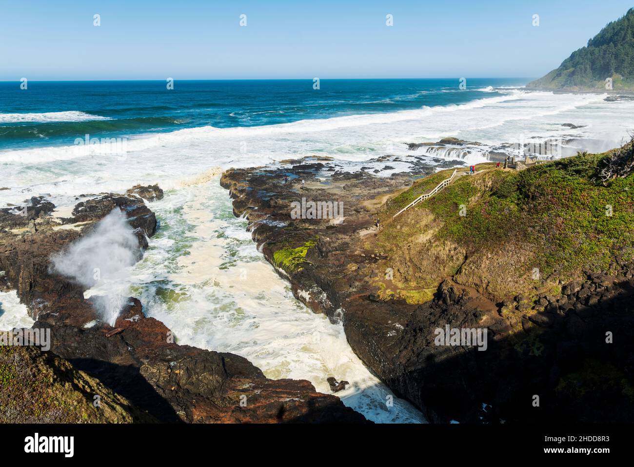 Devils Churn & Spouting Horn; Pacific Ocean; south of Yachats; Oregon ...