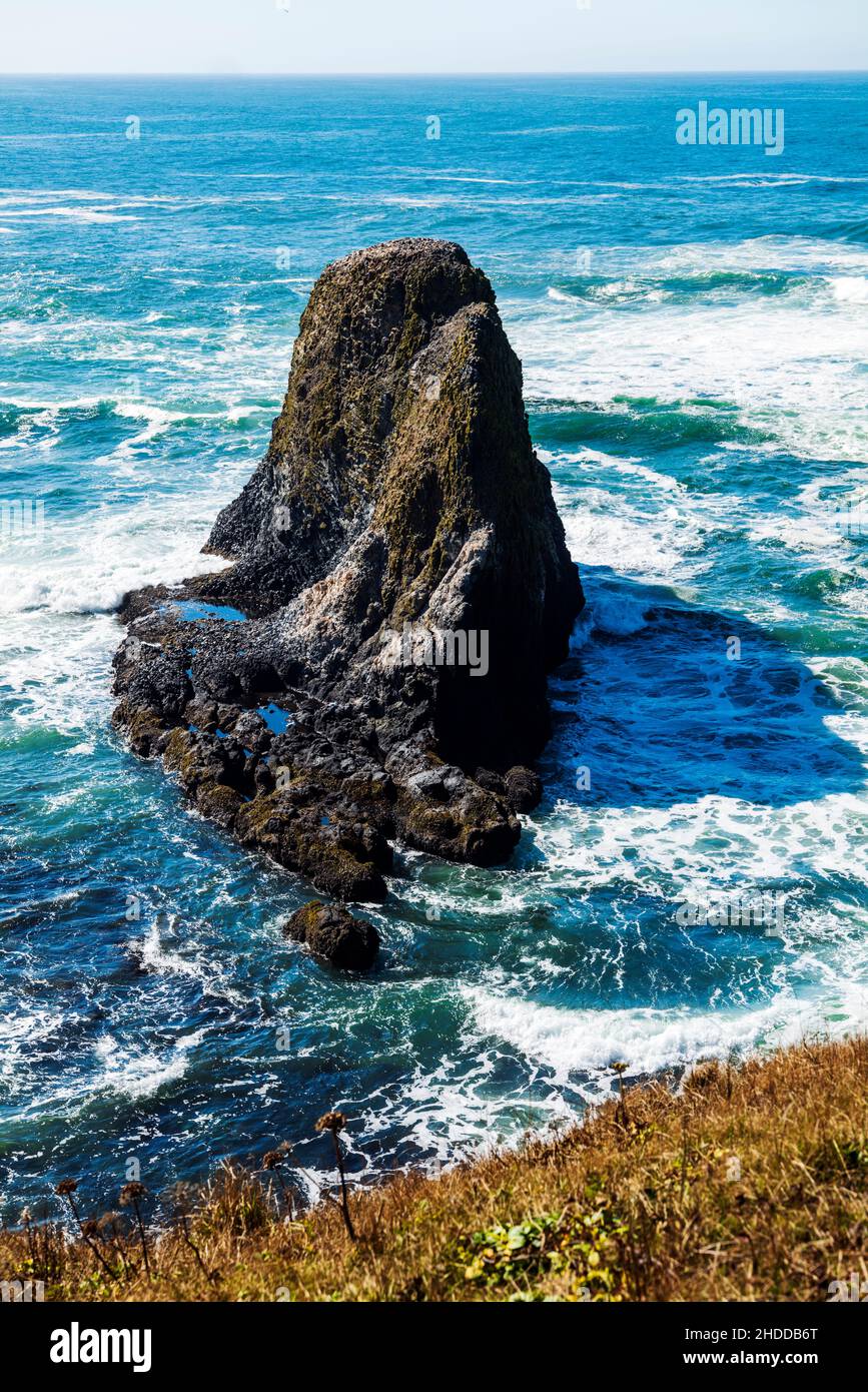 Pacific Ocean; Oregon coast; near the Yaquina Lighthouse; Newport ...