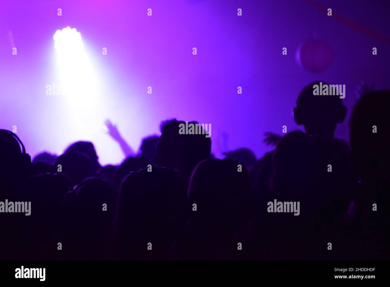 Reverse silhouette image of Dancers in a nightclub Stock Photo - Alamy