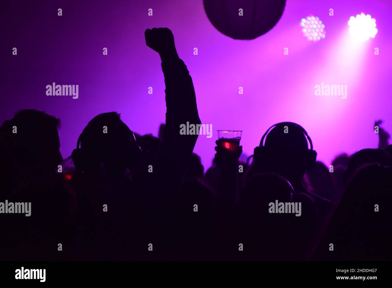 Reverse silhouette image of Dancers in a nightclub Stock Photo - Alamy