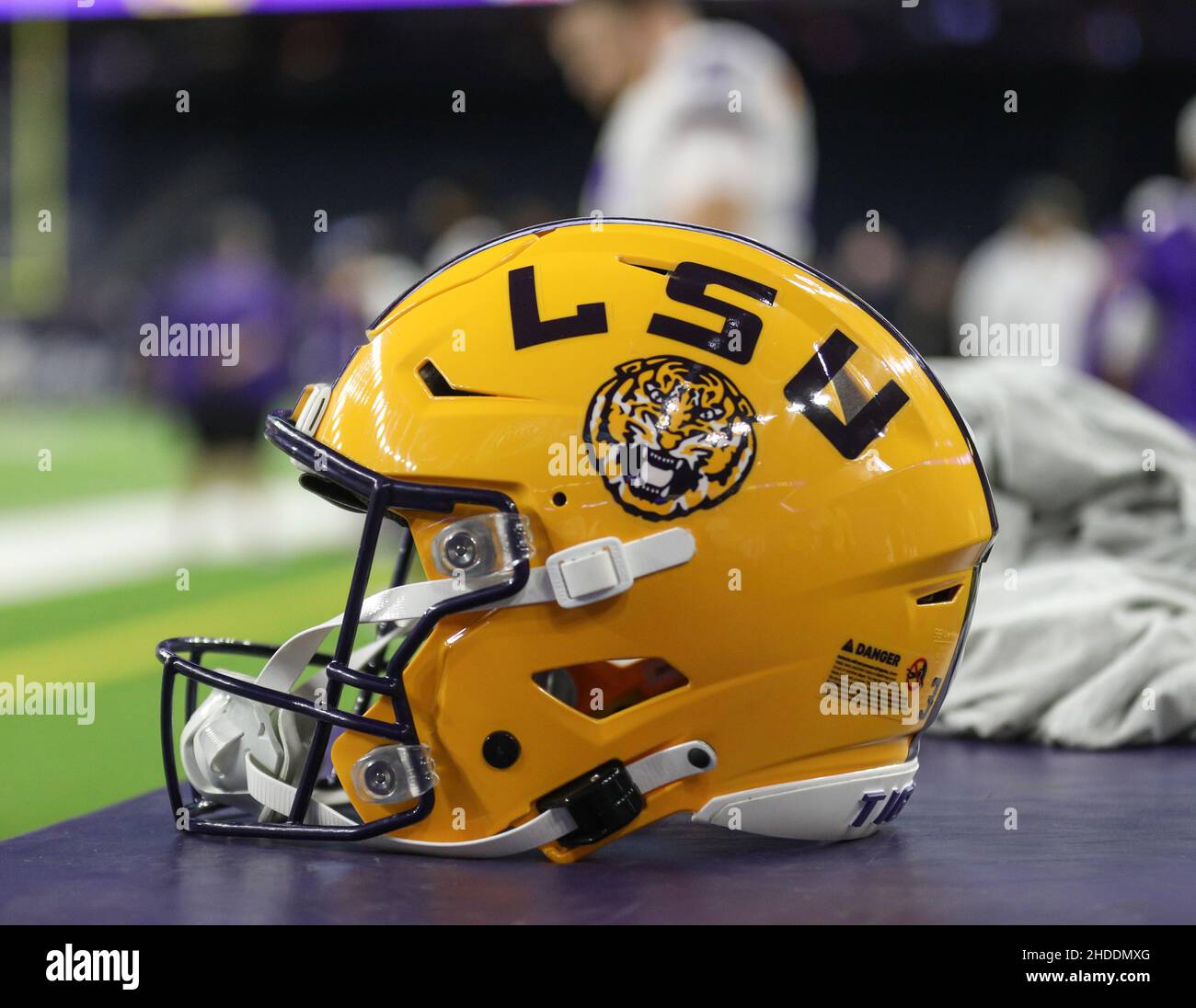 Lsu helmet hi-res stock photography and images - Alamy