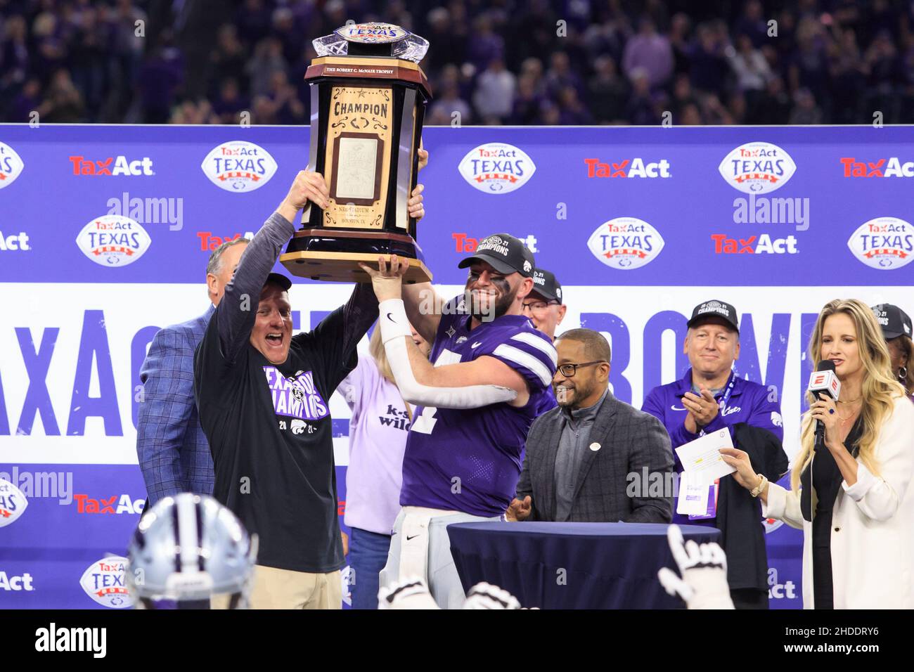 Chris klieman kansas state hi-res stock photography and images - Alamy