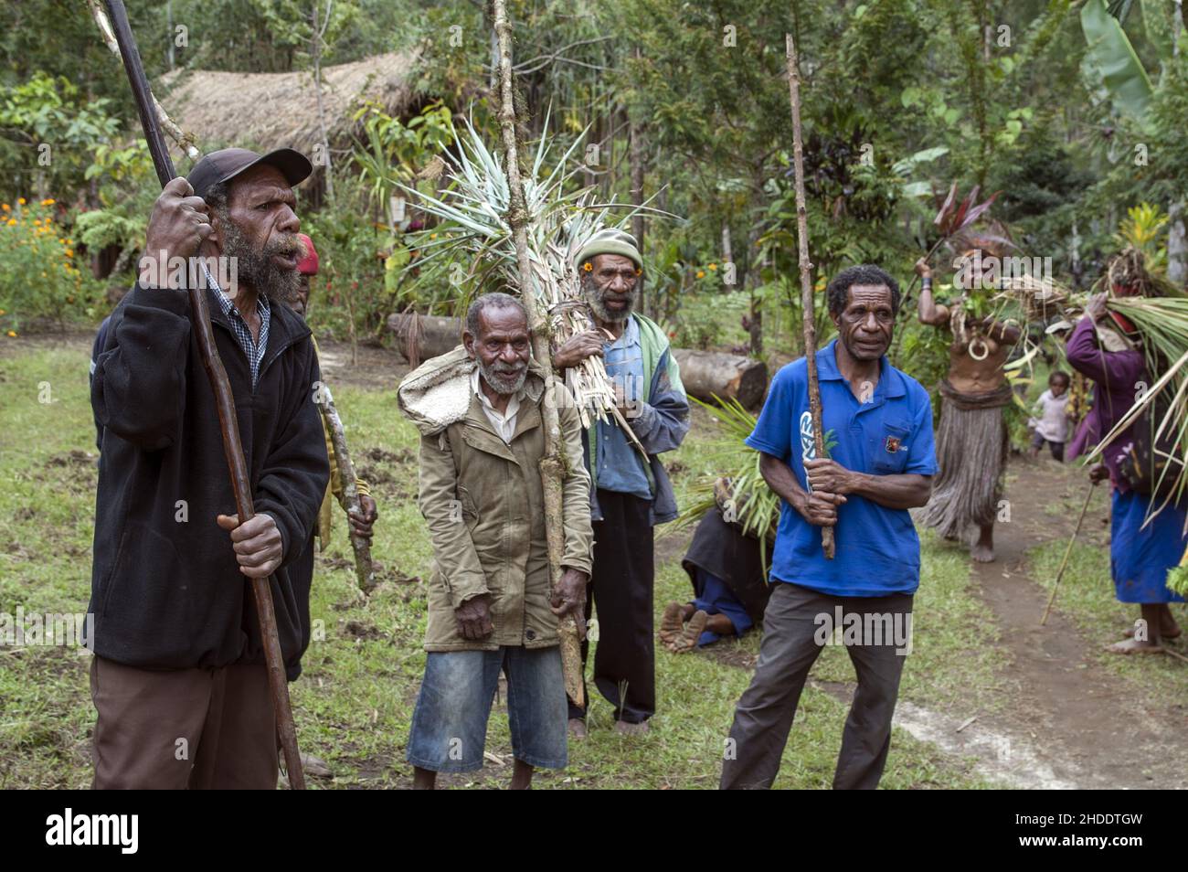 Papua New Guinea; Eastern Highlands; Goroka; Namta (Mefenga); A group ...