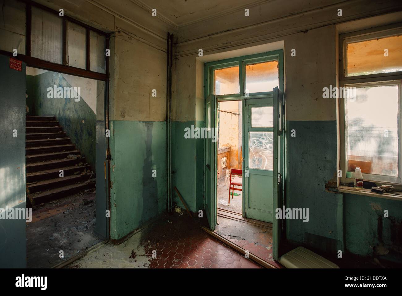 Dark dirty corridor of old abandoned building Stock Photo - Alamy