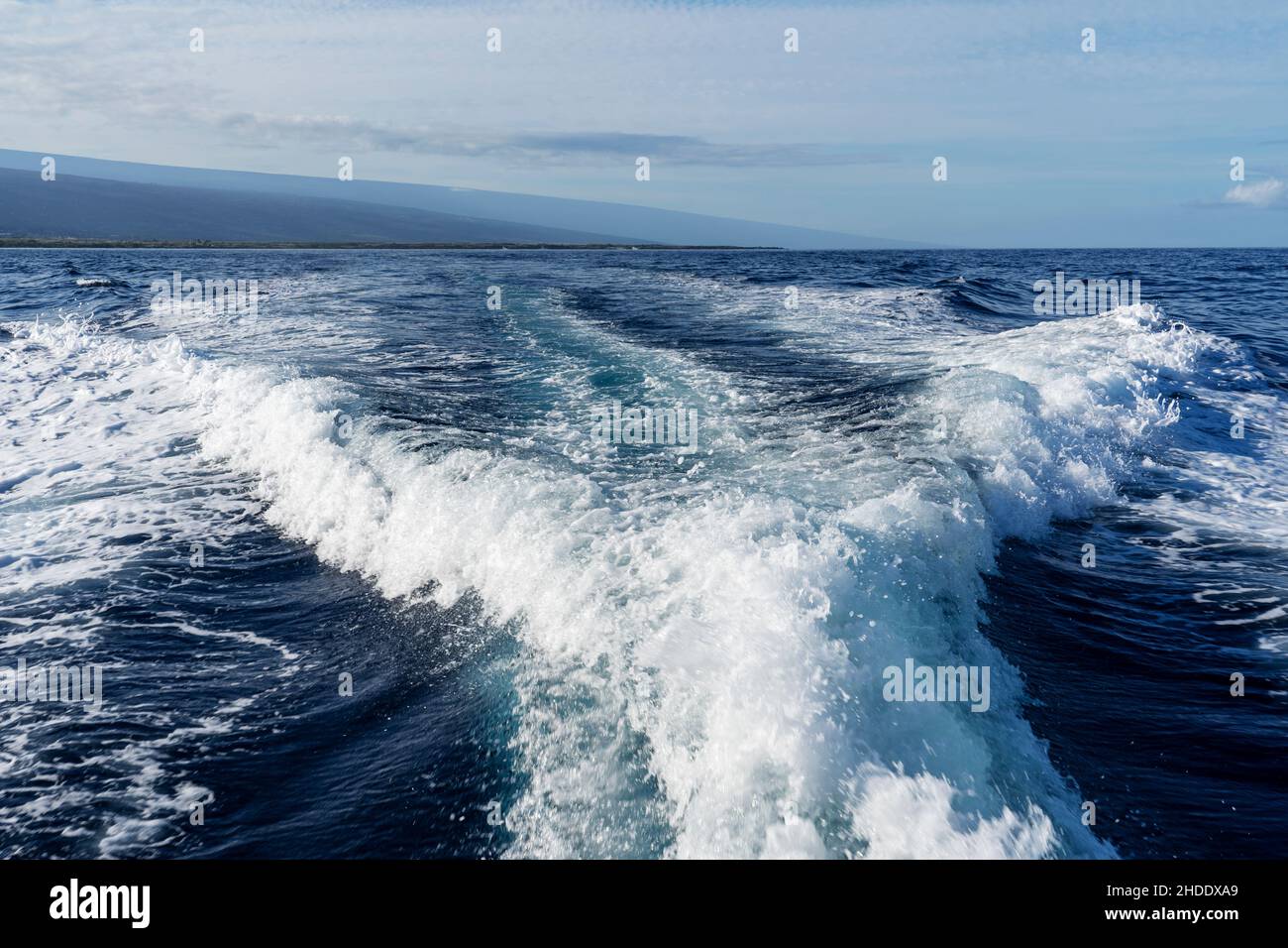 Wave (Wake) from a boat Stock Photo - Alamy