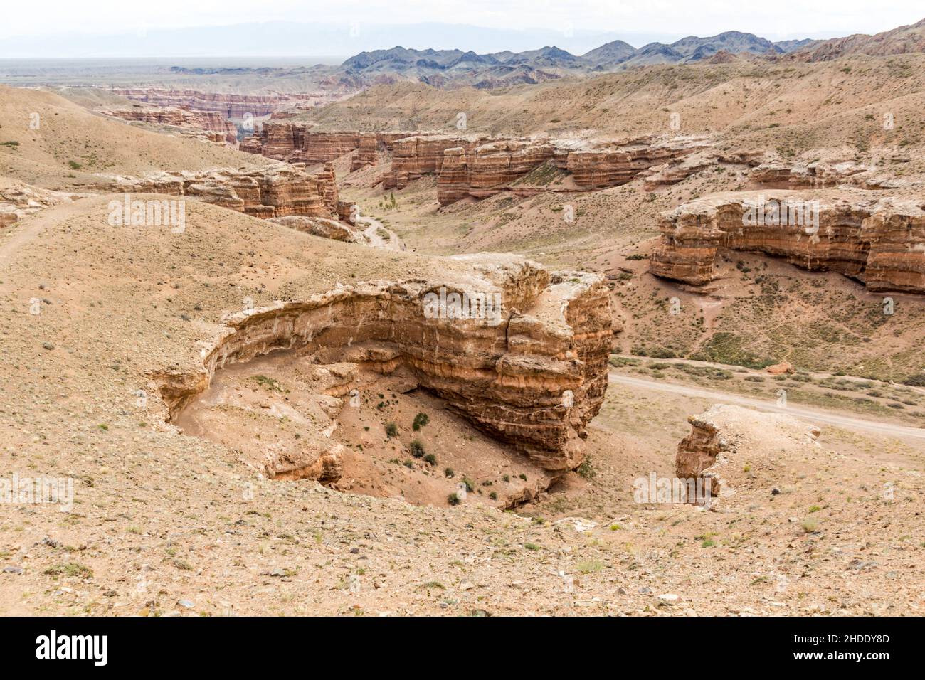 Charyn canyon walls hi-res stock photography and images - Alamy