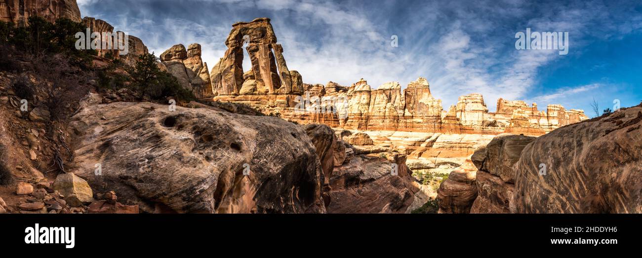 Canyonlands druid arch trail hi-res stock photography and images - Alamy