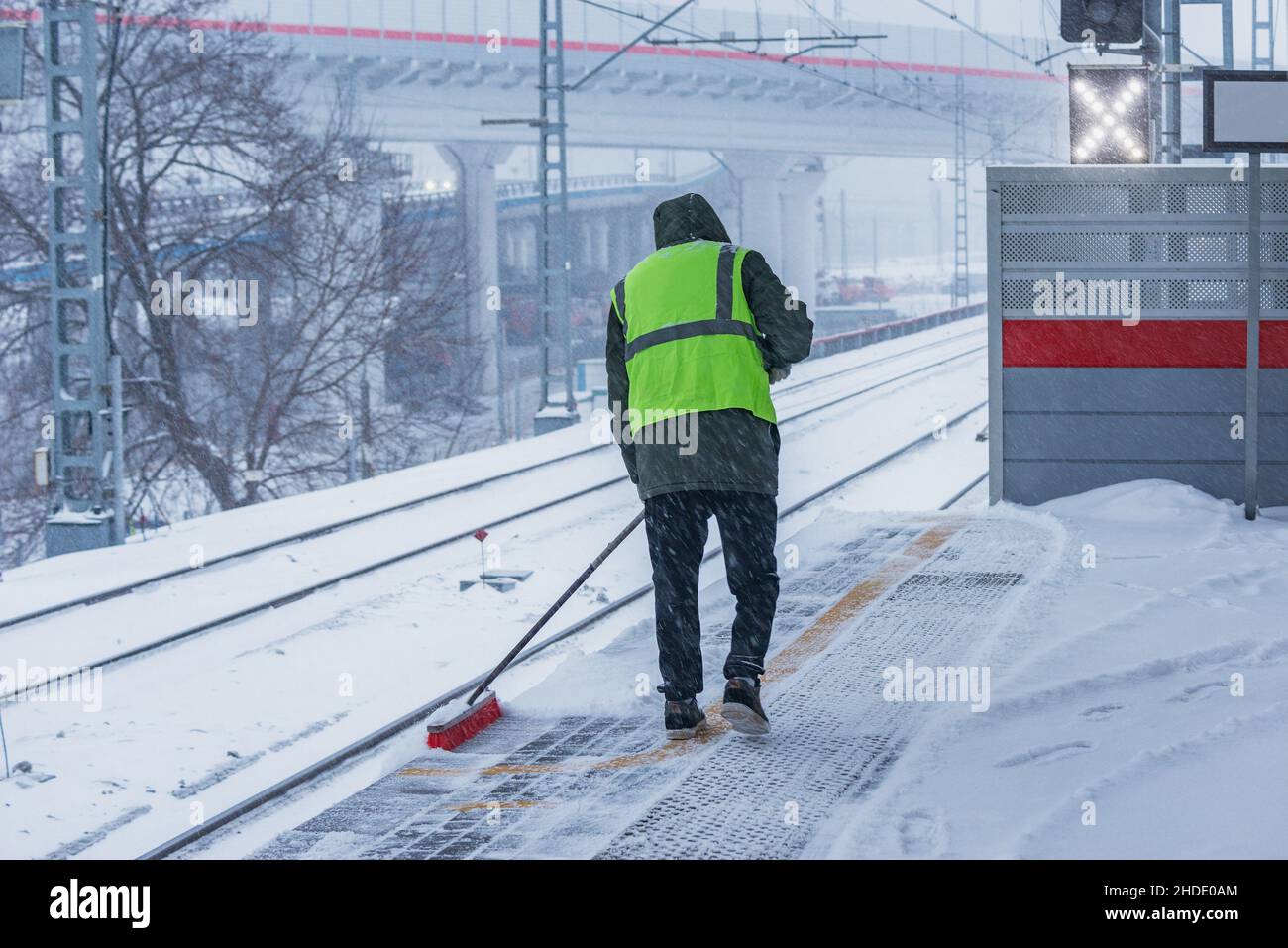 Railway platform cleaner hi-res stock photography and images - Alamy