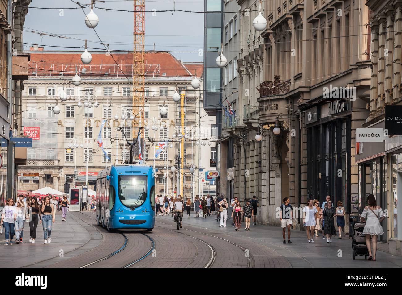 Picture of a Zagreb tram, Crotram TMK 2200 near the Trg bana jelacica ...
